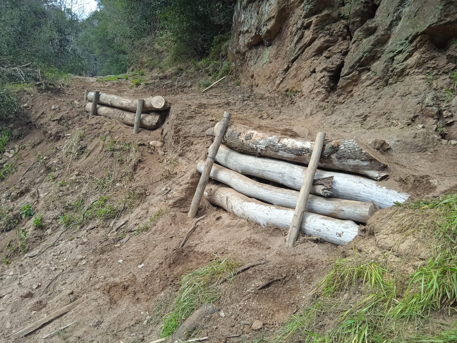 Restauration du sentier "l'Apié de Raybaud" aux Arcs après les ...